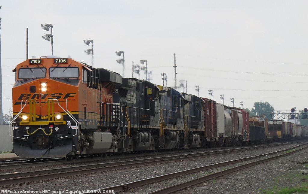 BNSF 7106